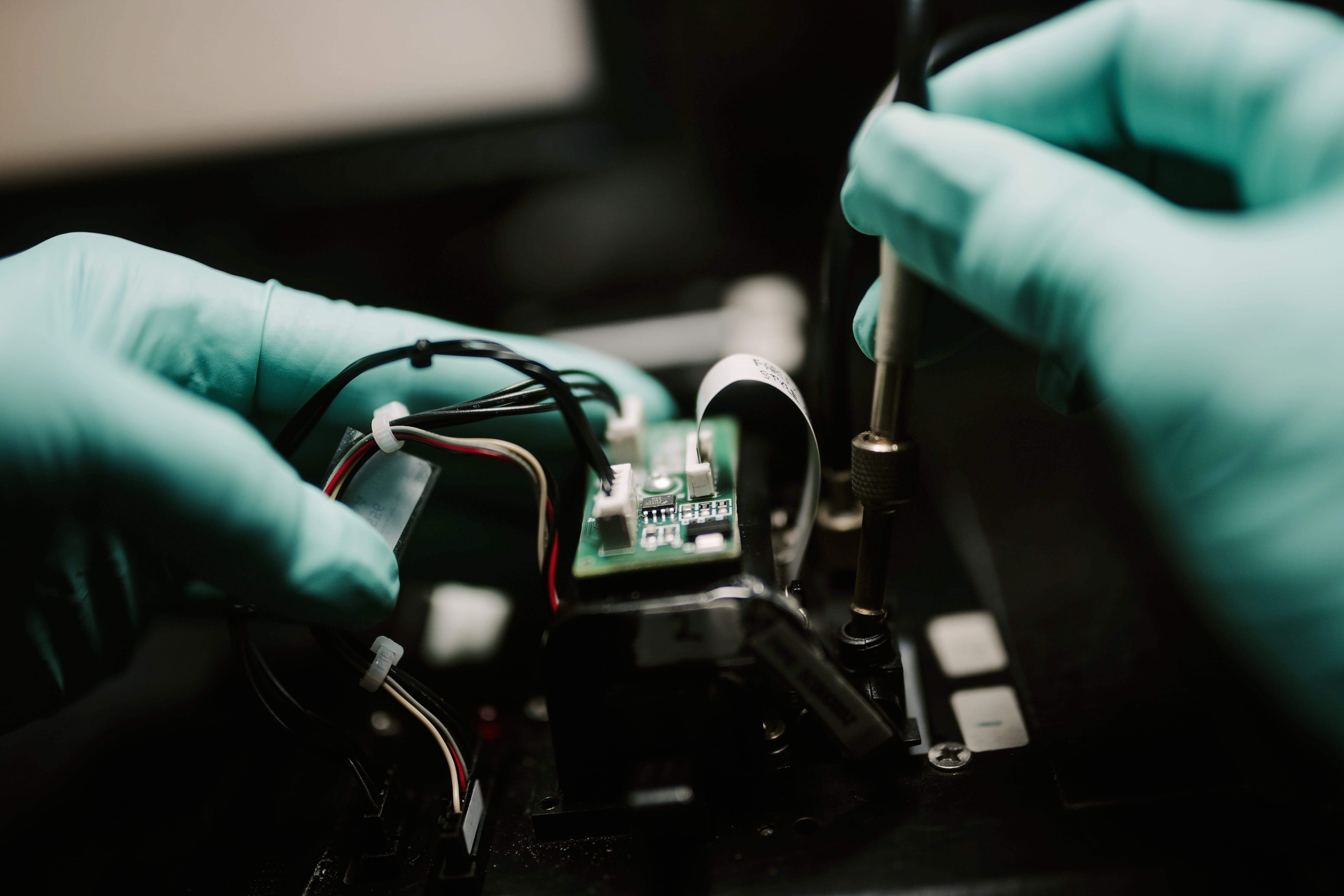 Assembler | Careers | Syntec Optics